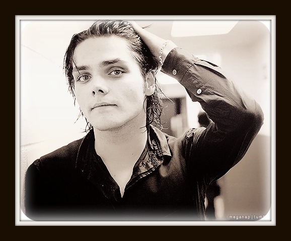 Gerard Way’s Astrological Profile – Apanache